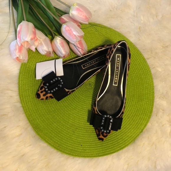 Marc Jacobs | Shoes | New Marc Jacobs Pointy Toe Flats Cheetah ...